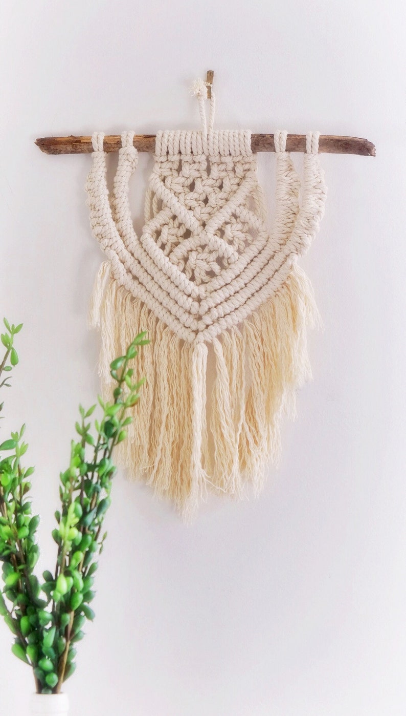 Small Macrame Wall Hanging - Etsy