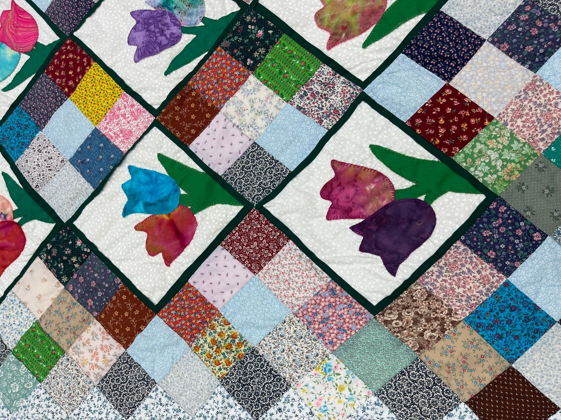 Tulip Hand Quilted Quilt - Etsy