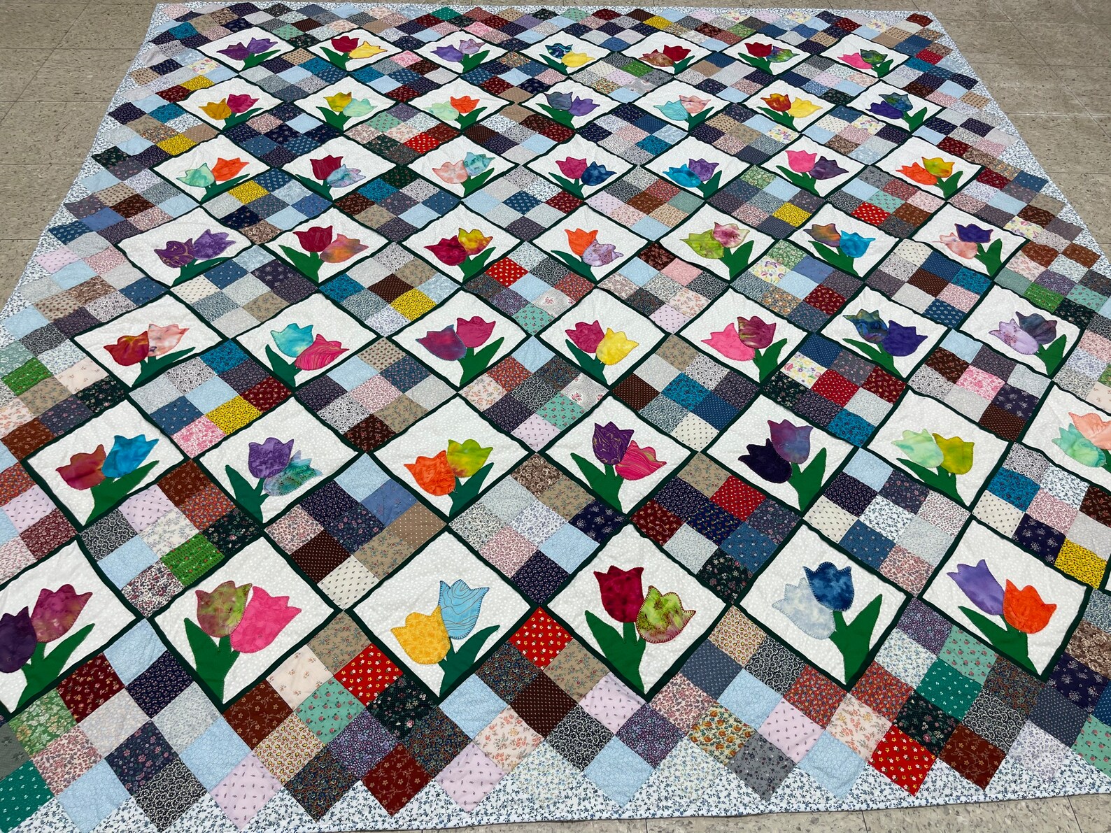 Tulip Hand Quilted Quilt - Etsy