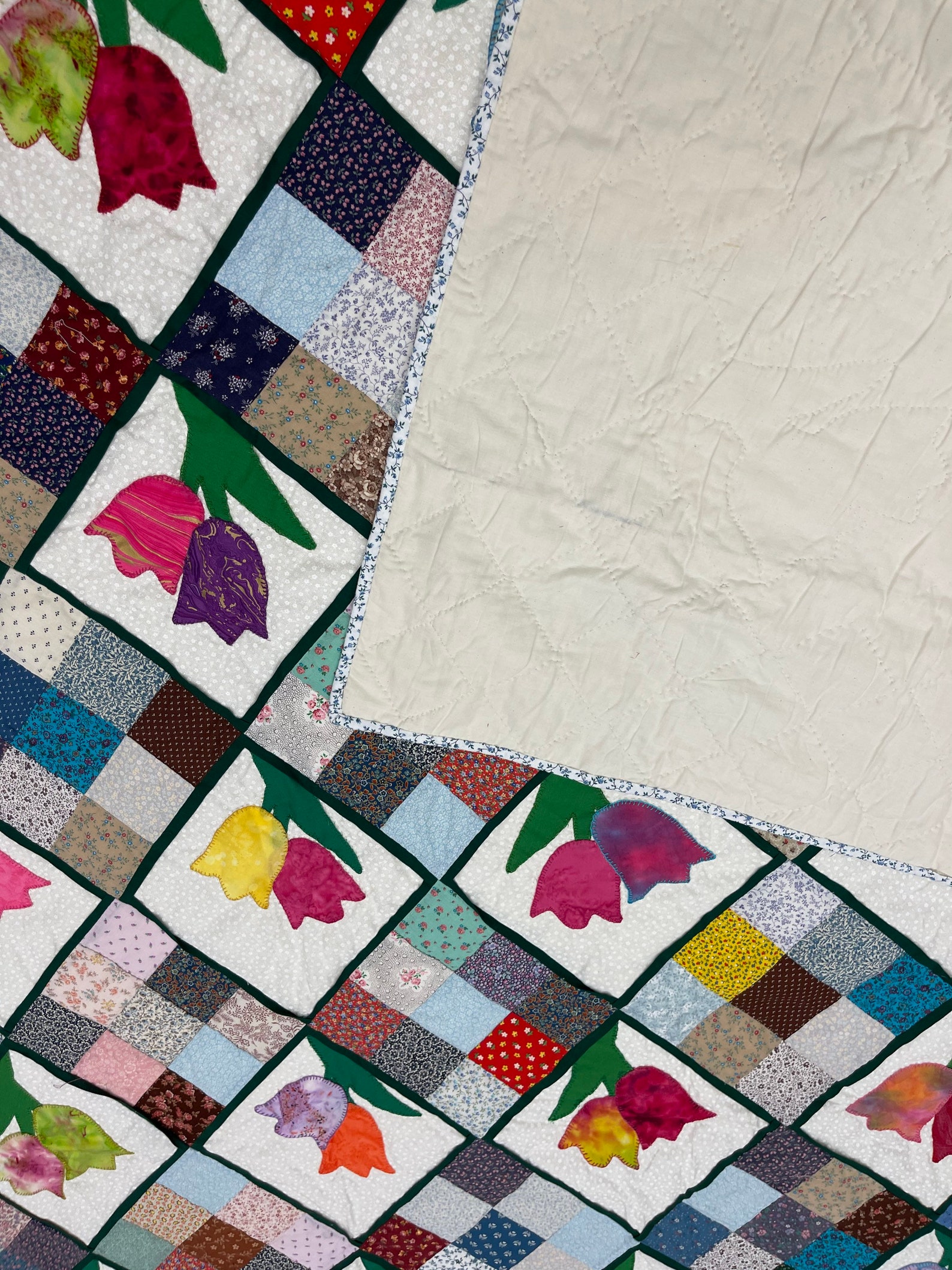 Tulip Hand Quilted Quilt - Etsy