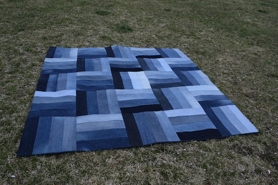 Blue Picnic Blanket Pattern