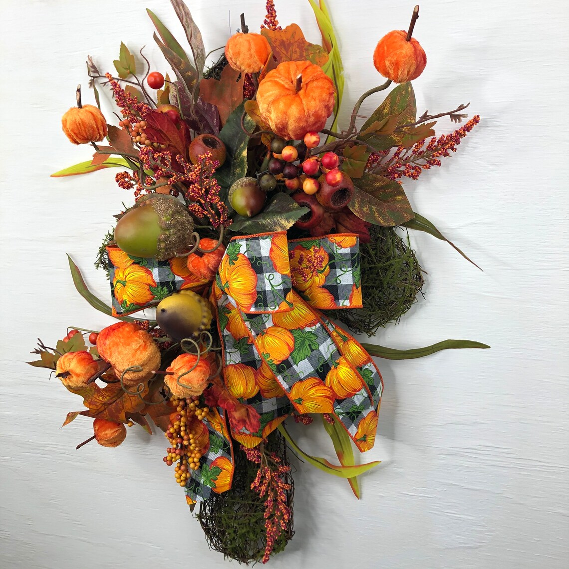 Moss and Grapevine Cross With Fall Acorn Berries and Leaf - Etsy