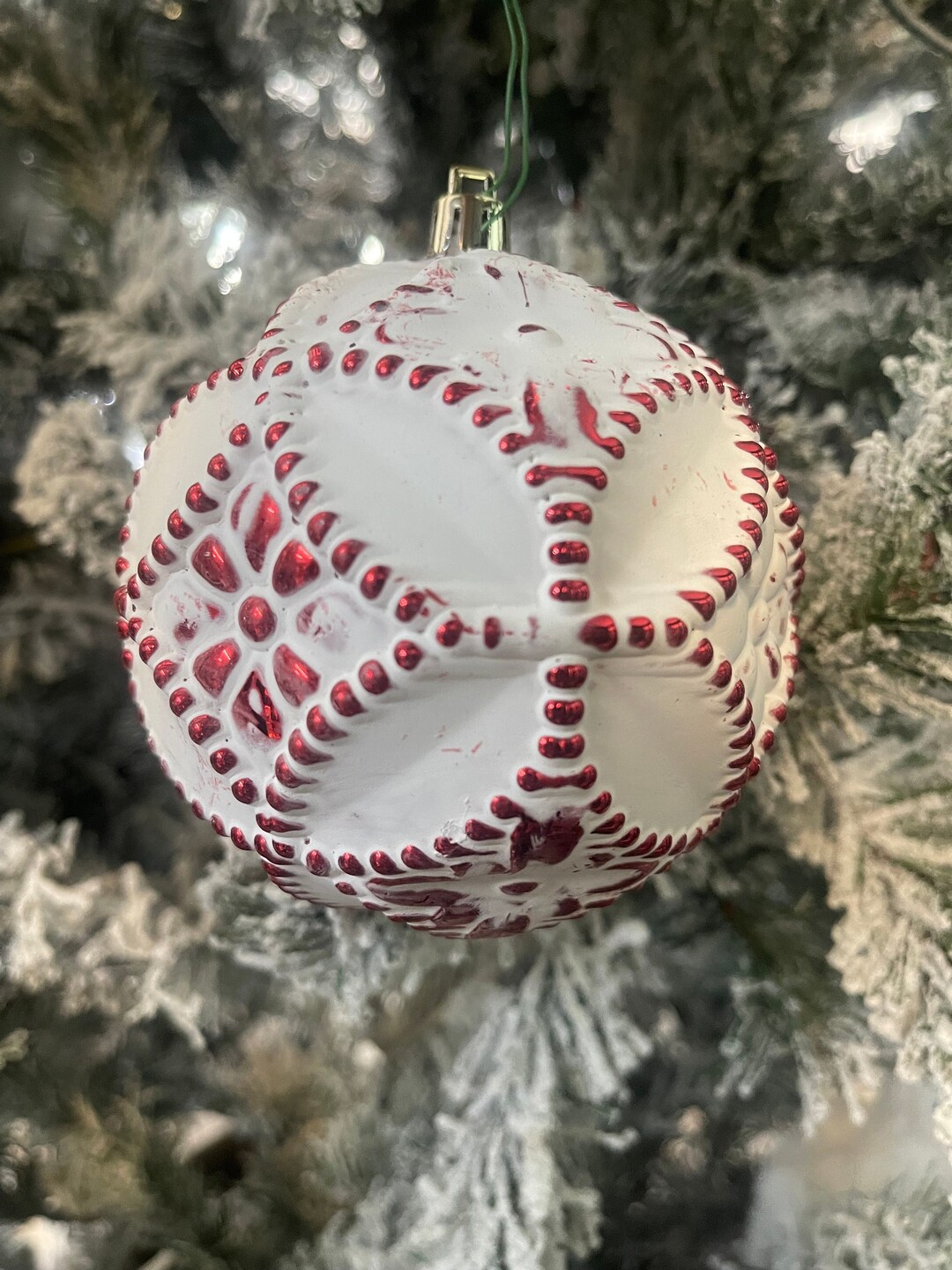 Ornament, Red Etch Antique White Brush Ball 4", Christmas Ornament ...