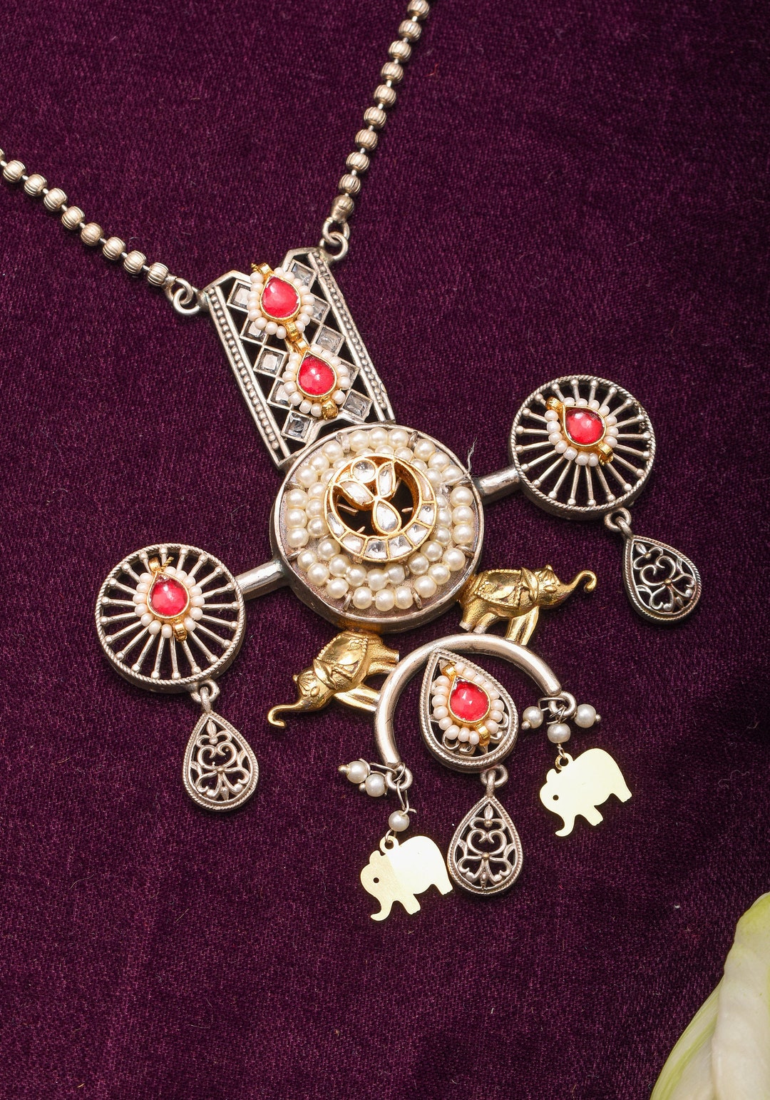 Dual Tone Necklace Set With Paachi Kundan Embellishments - Etsy