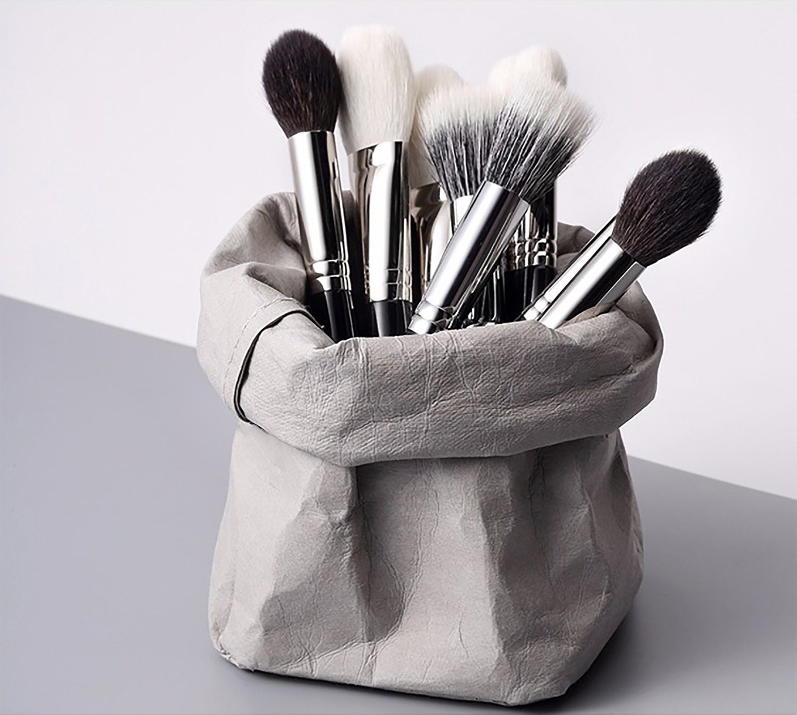 Washable Kraft Paper Makeup Bag,cosmetics Bag,men's and Women's Bag ...