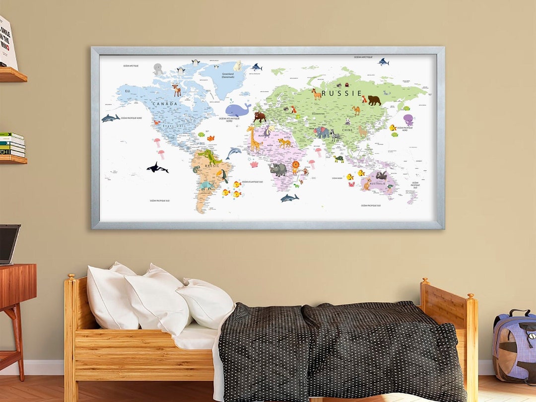 World Map in FRENCH World Map Canvas Carte Du Monde En Français Animal ...