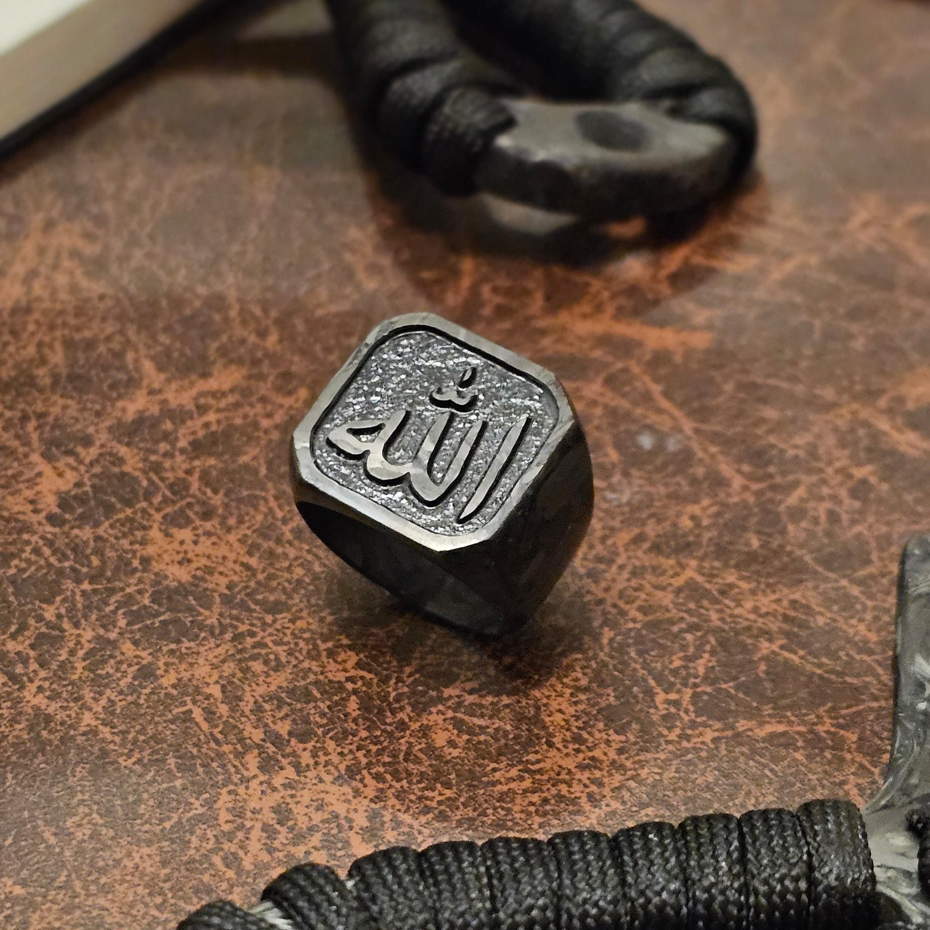 Allah in Arabic Signet Ring in Forged Carbon Fiber - Etsy