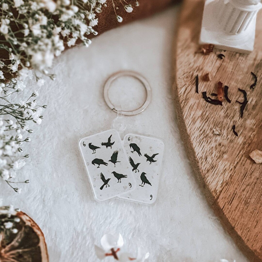 Six of Crows Cards Keyring, Grishaverse Keychain, Ketterdam Merch ...