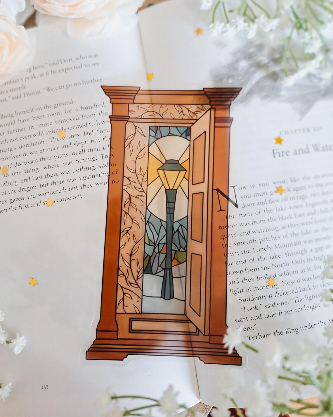 Wardrobe and Lamp Post Stained Glass Style Transparant Bookmark ...