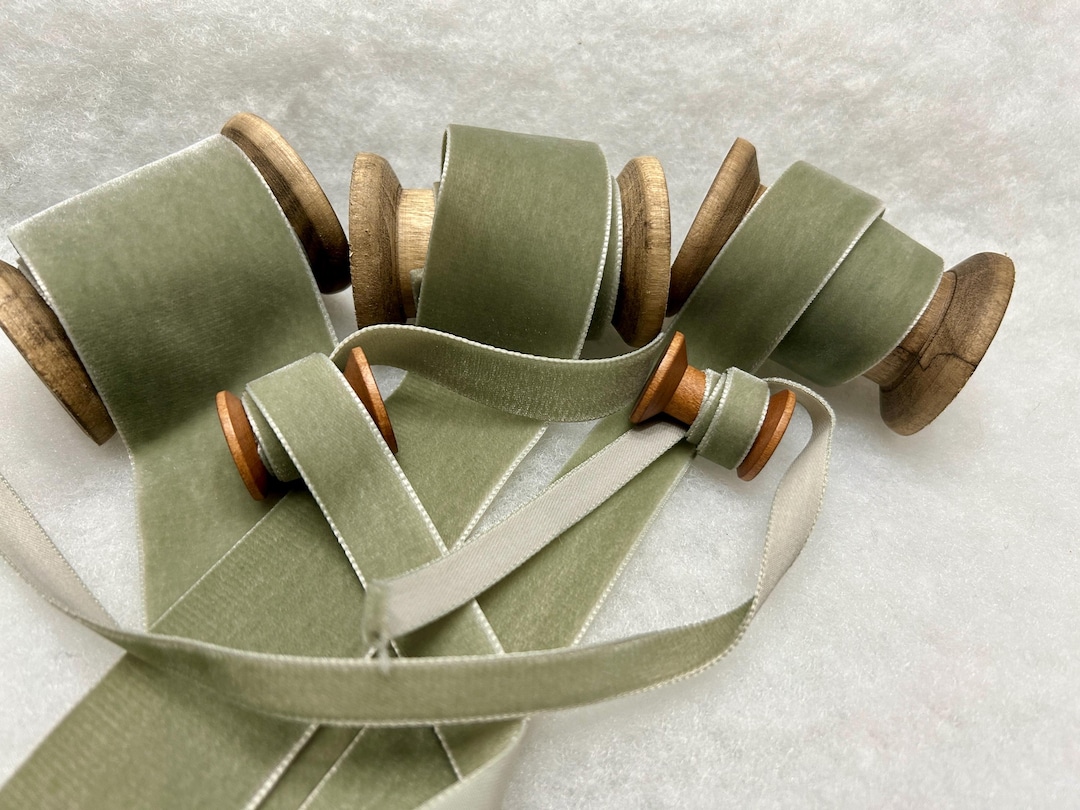 Berisfords Khaki Green Luxury Velvet Ribbon Choice of 9mm 16mm 22mm ...