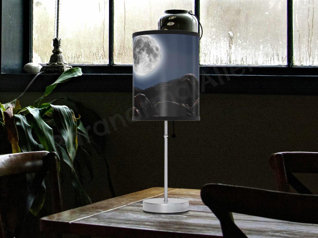 Full Moon Horror Lamp, Halloween Decor Spooky Gift for Her, Moon Bats ...