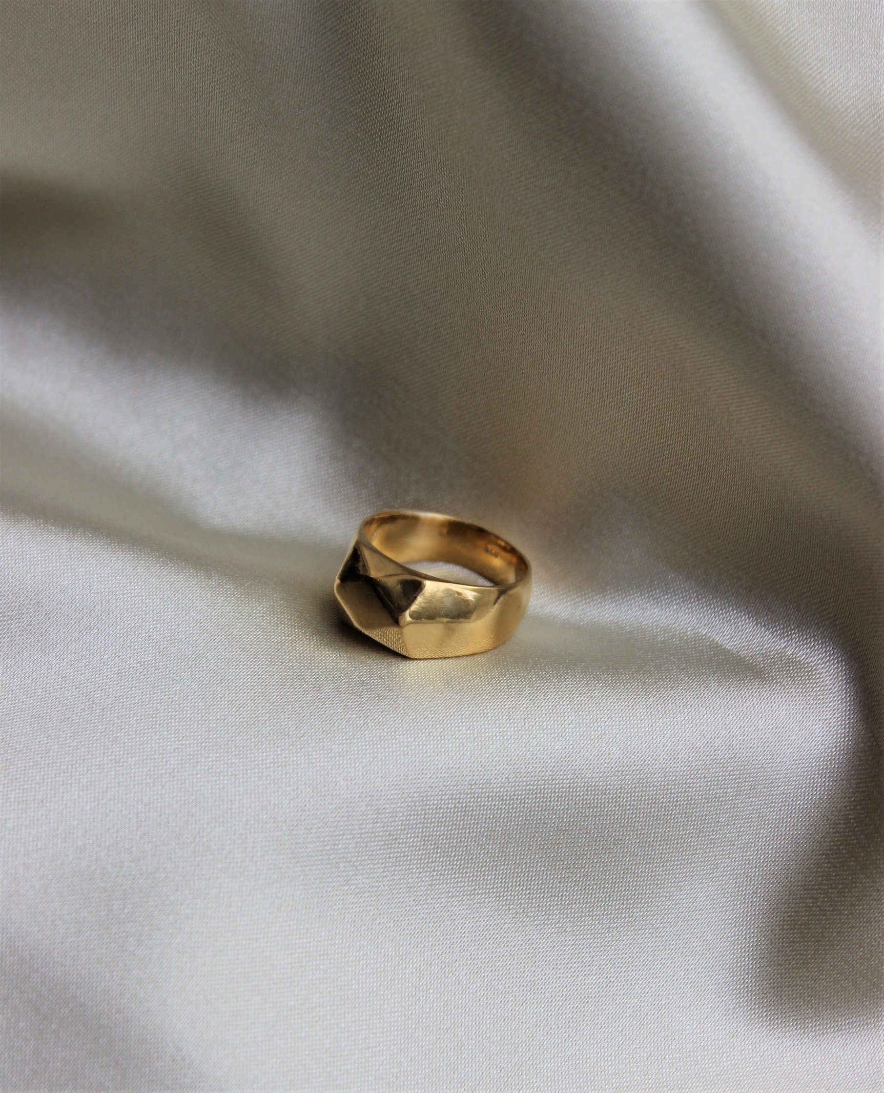 Little Finger Signet Ring - Etsy