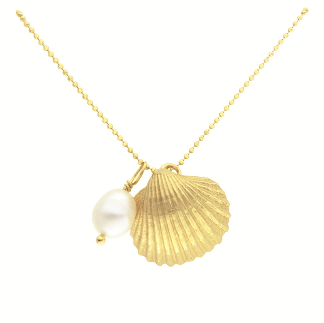 Shell and Natural Pearl Necklace - Etsy