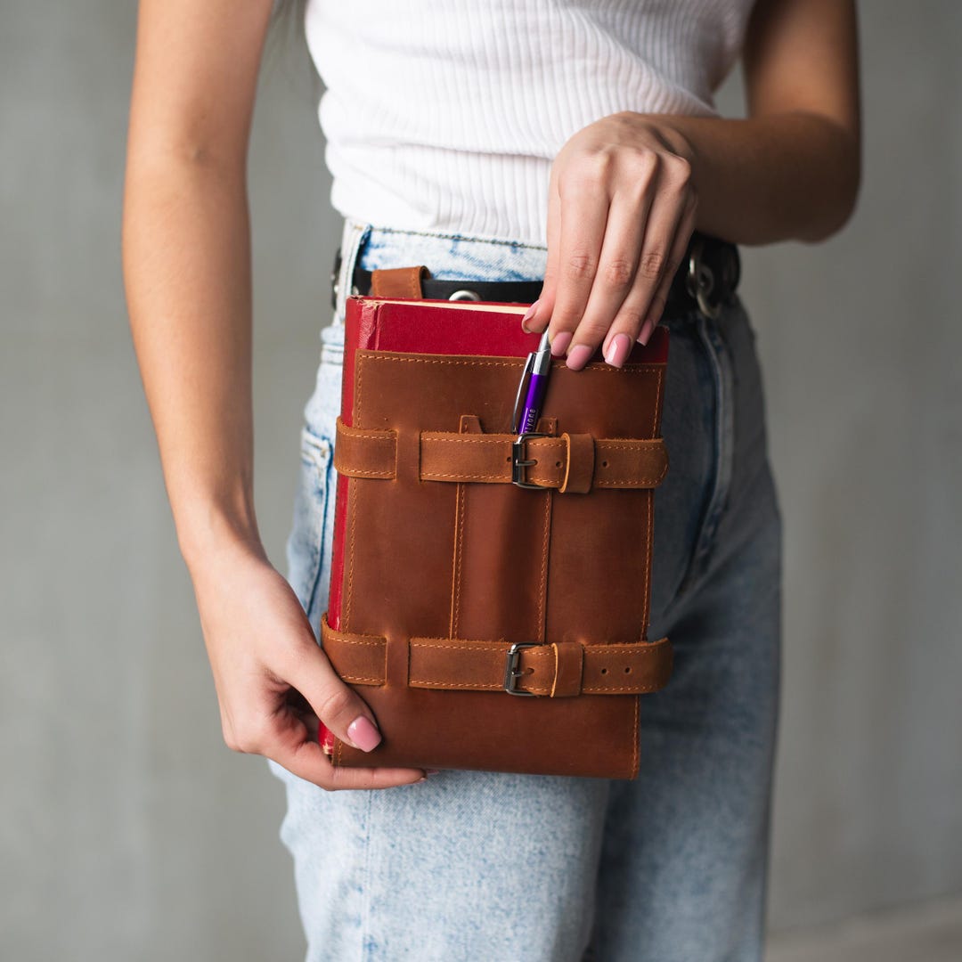 Leather Book Holder Belt, Book Holsters, Cosplay Belt Book Holder, Larp ...