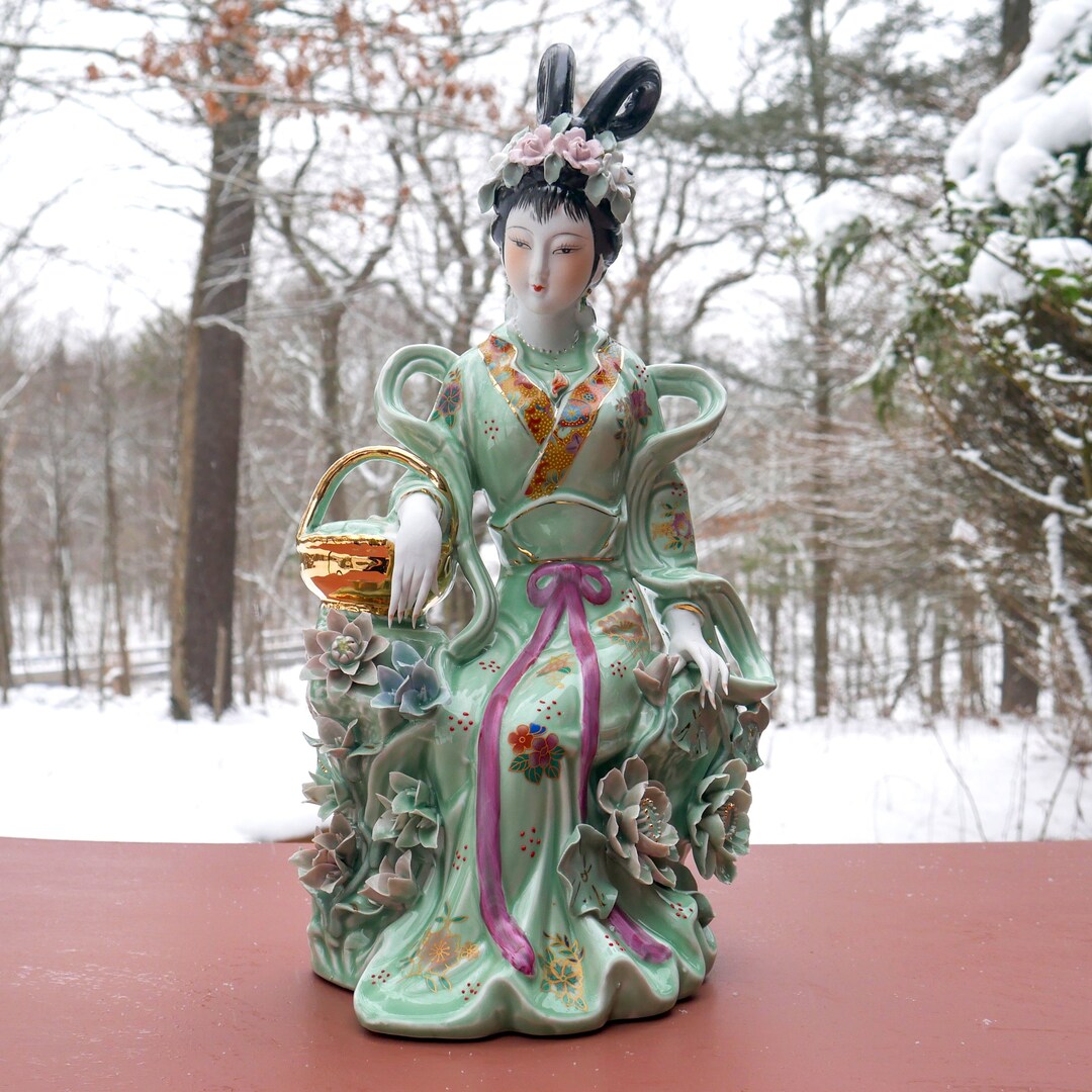Large Porcelain Geisha Statue Sculpture Remarkable Detail - Etsy