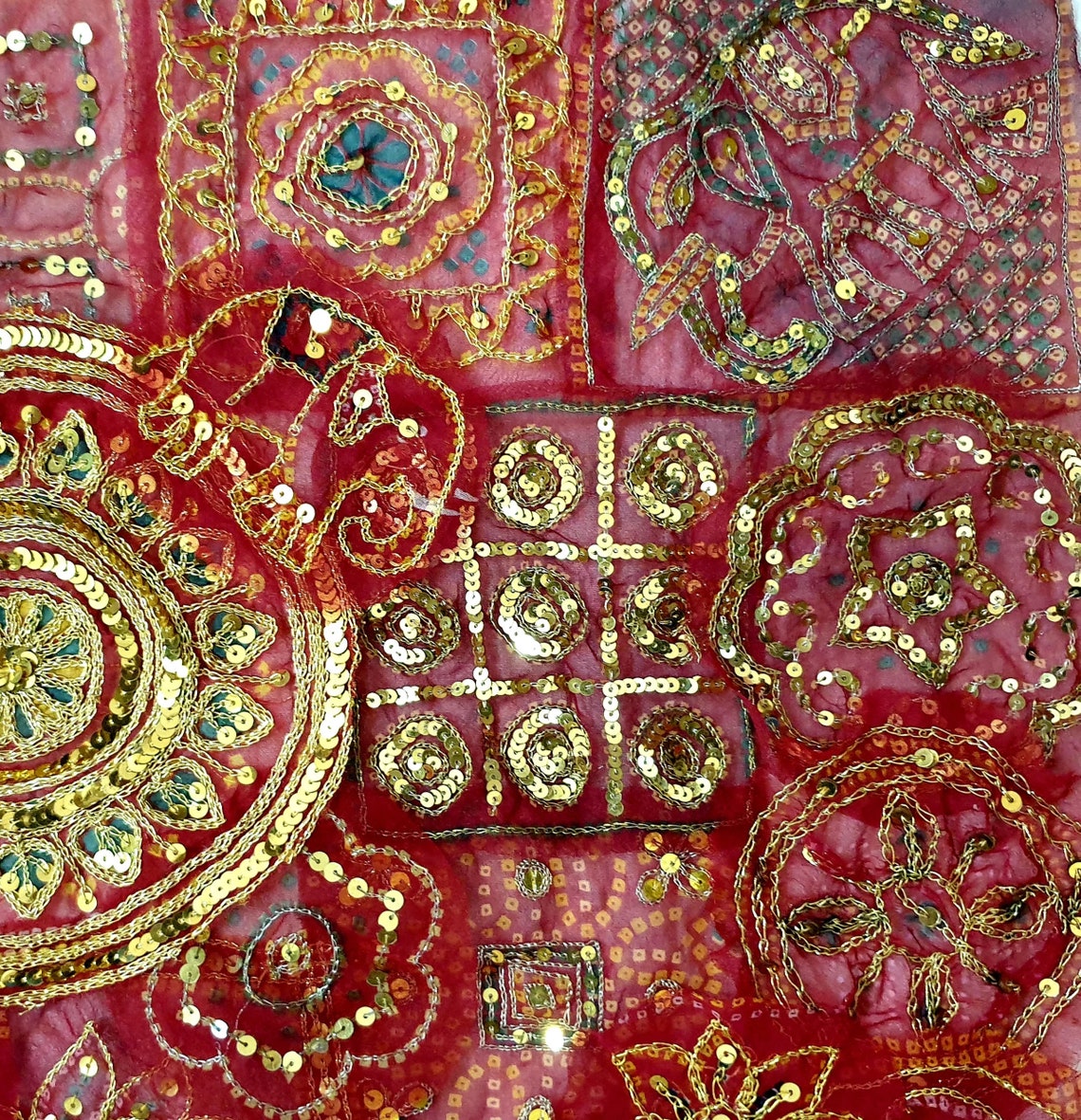 Fabric Appliques Sari Silk 25 Applique Vintage Embroidered Snippets ...
