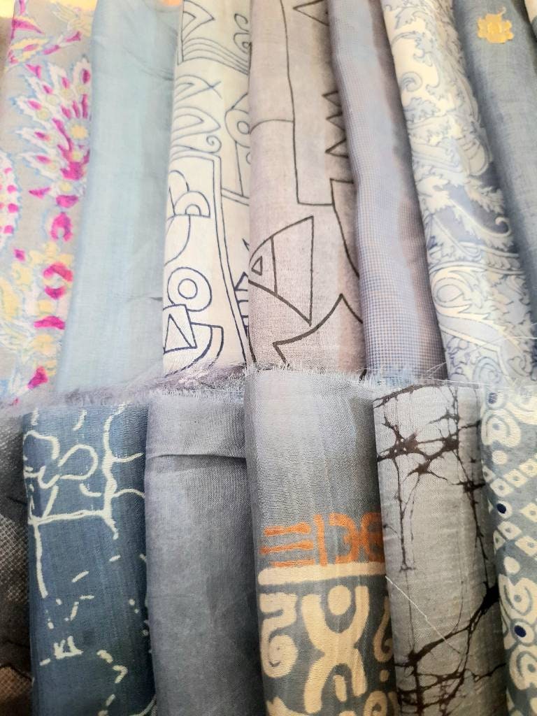 Lot Pure SILK Vintage Sari Fabric Material Remnant 8" SQUARES GREY for ...
