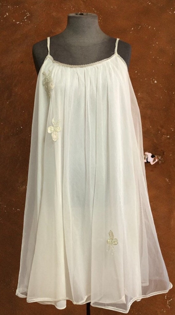Vintage Van Raalte Peignoir Set ~ 1960's Ivory Nylon … - Gem