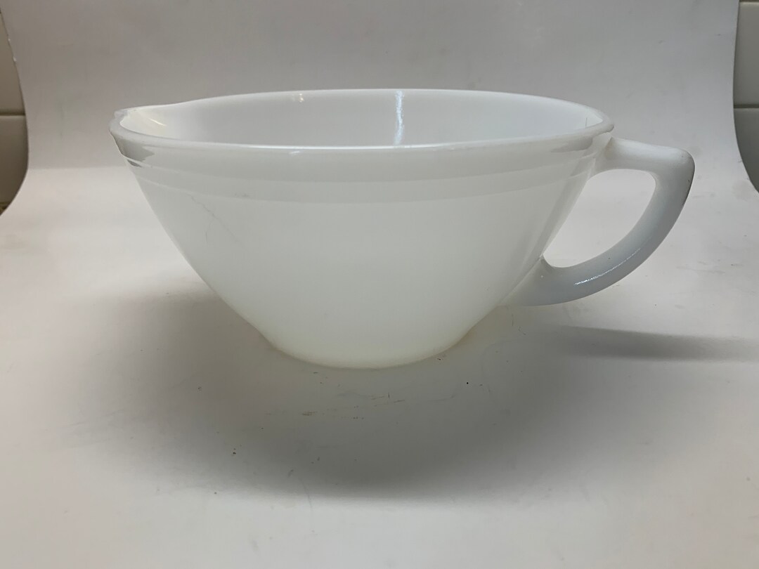 FEDERAL GLASS MIXING Cup W Pouring Spout White Milk Glass - Etsy
