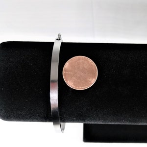 24/7 Discreet Locking Cuff Bracelet - Etsy
