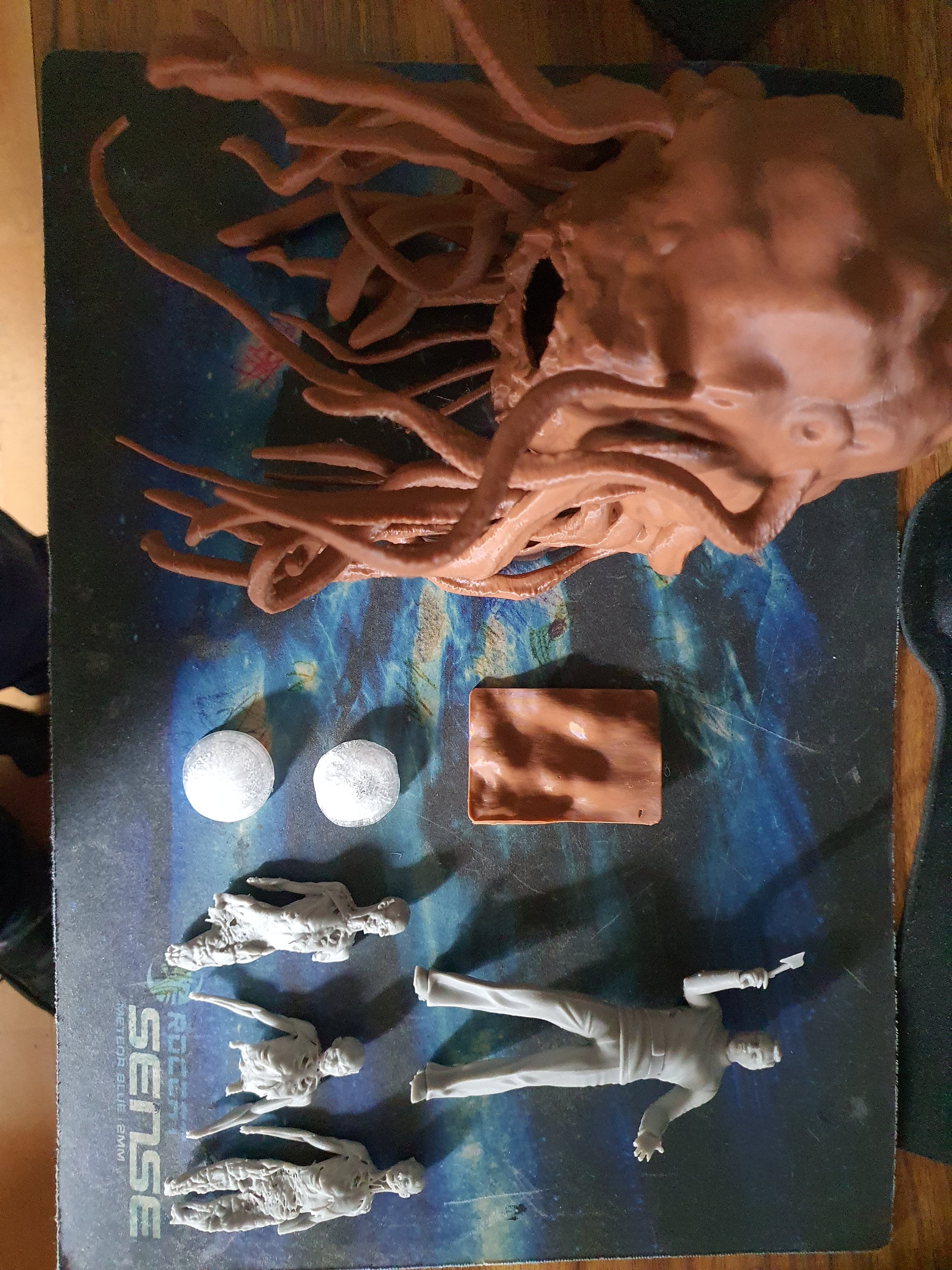 1/12 Scale Space 1999 Dragon's Domain Monster With Tony and 3 Corps ...