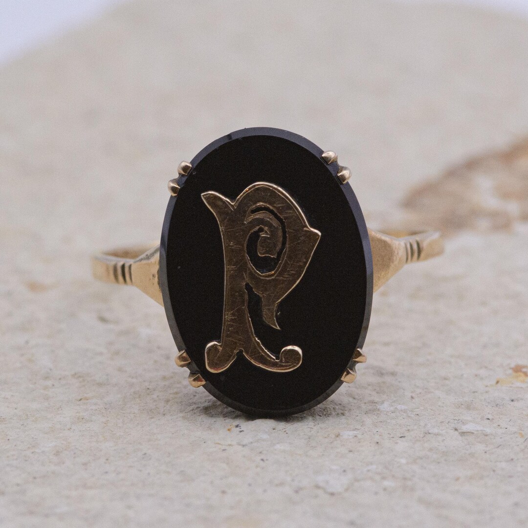 9ct Gold Black Onyx Initial Ring | UK Size U | US Size 10 | Initialled "p" - Etsy