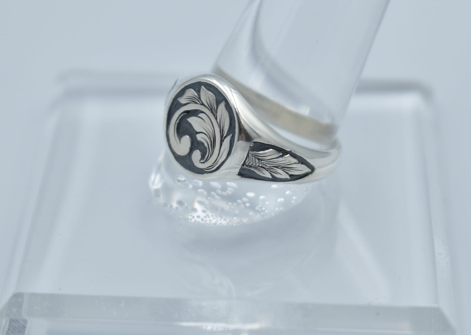 Hand Engraved Silver Leaf & Scroll Signet Ring - Etsy