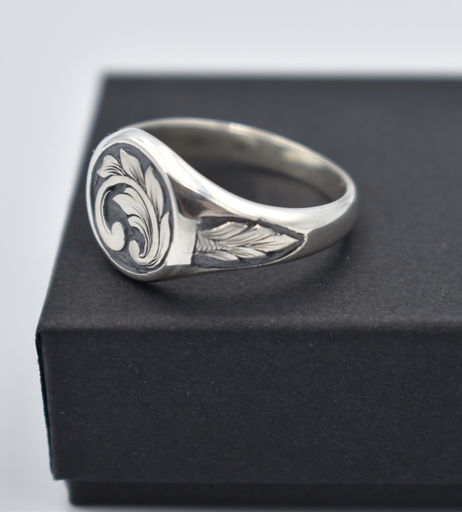 Hand Engraved Silver Leaf & Scroll Signet Ring - Etsy