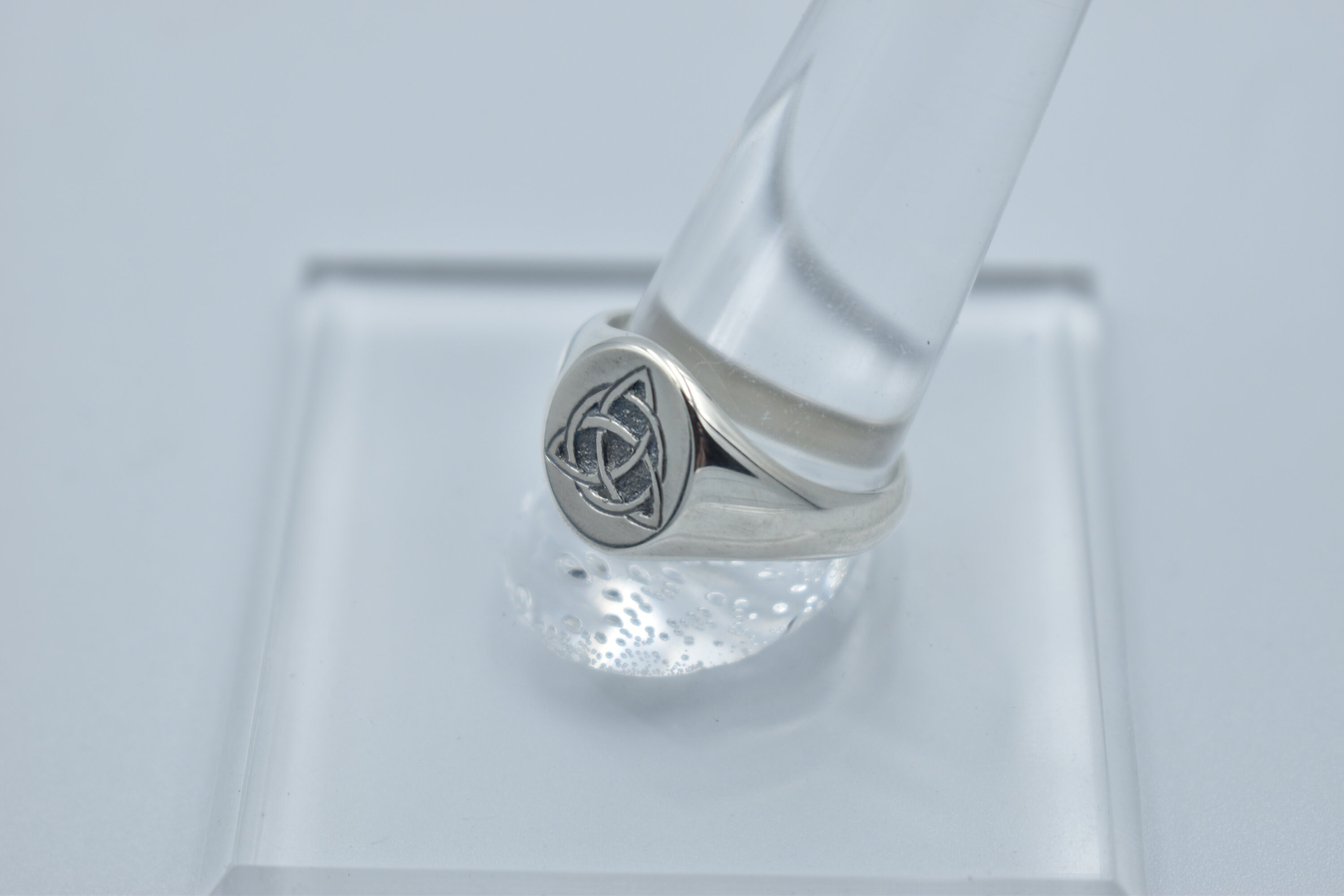 Hand Engraved Silver Celtic Trinity Knot Signet Ring - Etsy