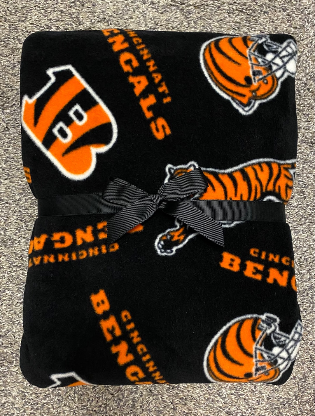 Handmade Cincinnati Bengals Fleece Throw Blanket: Plush Football Decor ...
