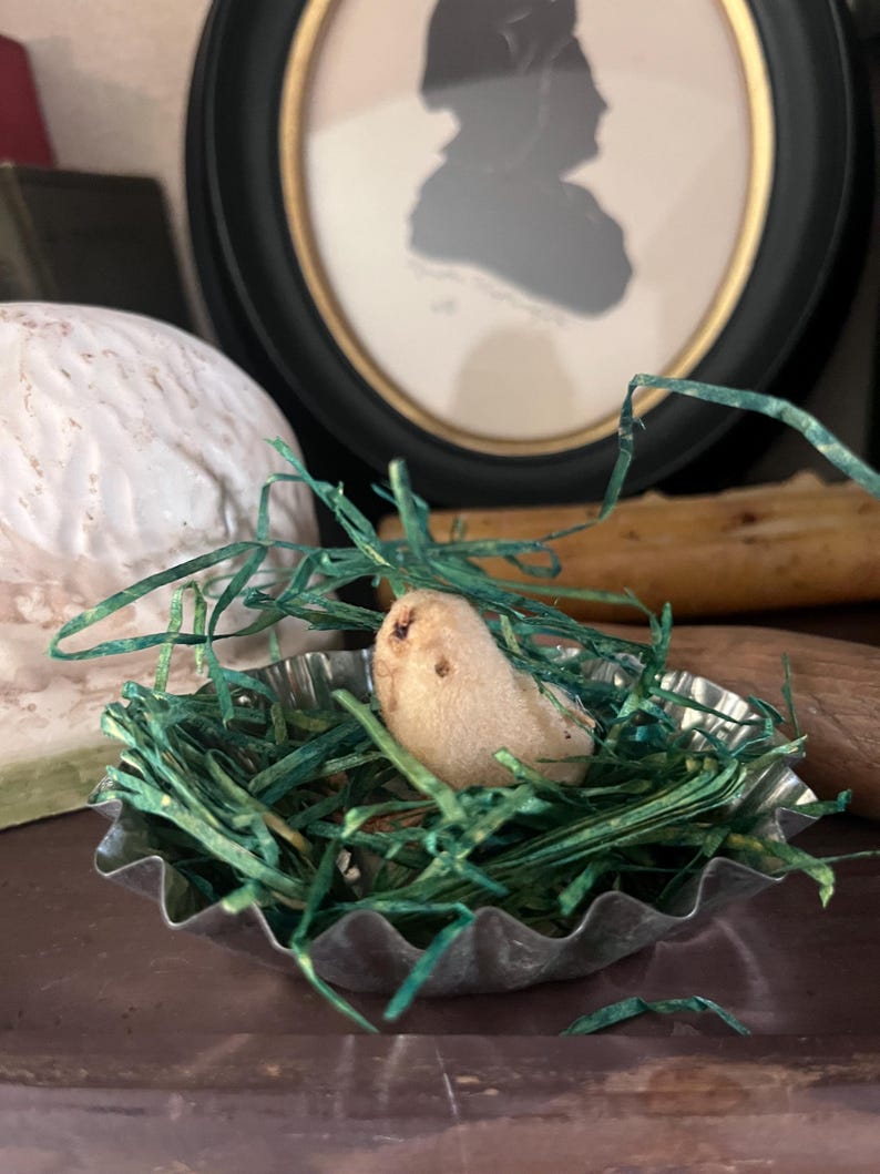 Primitive All Vintage -spring Chenille Chick -chalk Lamb -early Look ...