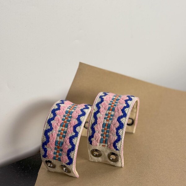 A Pair of Embroidered Detachable Cuffs With Folk Embroidery With Lacing ...