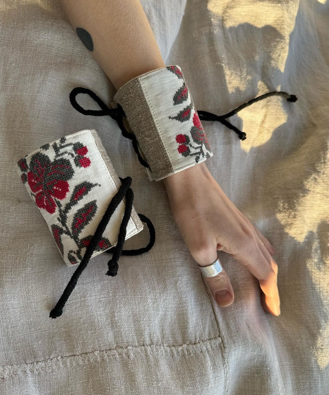 A Pair of Embroidered Detachable Cuffs With Folk Embroidery With Lacing ...