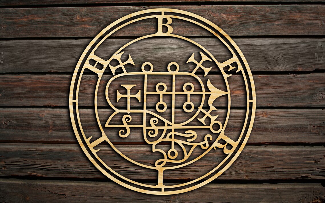 Duke Berith sigil wall decor from natural wood / Hanger Emblem | Etsy