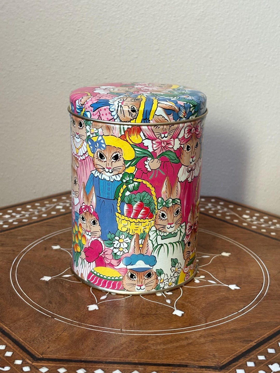 Vintage Round Metal Easter Bunny Tin - Etsy