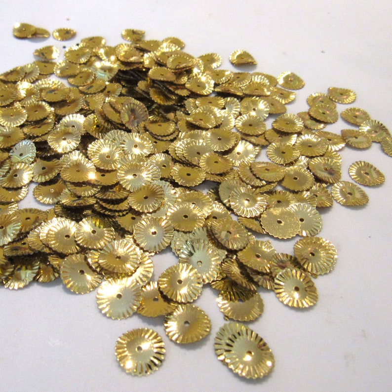 Gold 10mm Starburst / Sunburst / Wheels Sequins 200 Pieces - Etsy