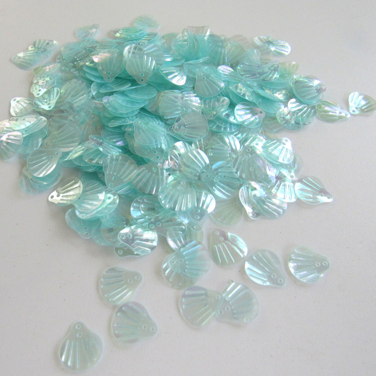 Sequins Clams / Sea Shell Light Aqua Blue Iris ~14mm ~200 / ~1000 ...