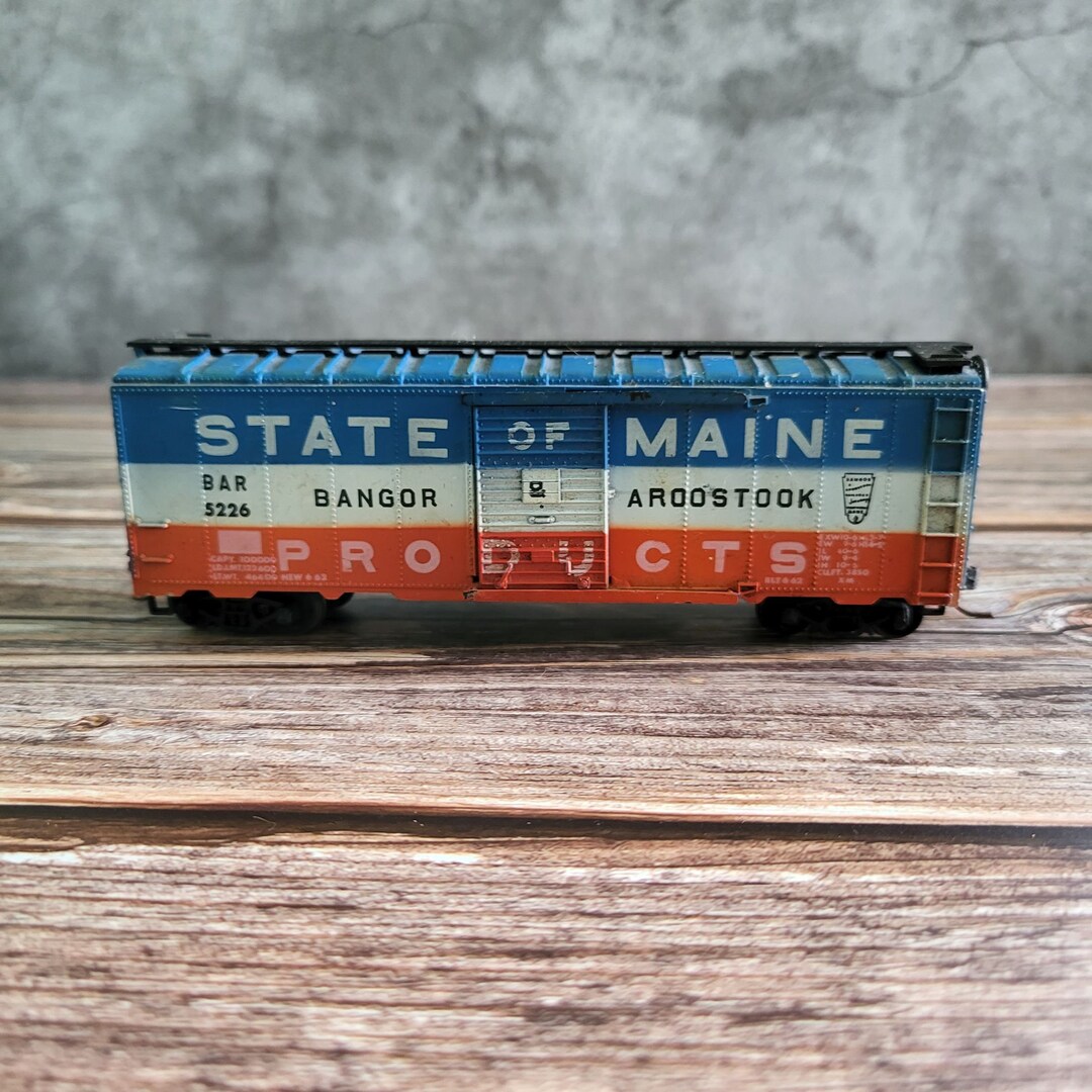 HO Scale 40' Weathered Boxcar Maine Bangor Aroostook 5226, AHM Trains ...