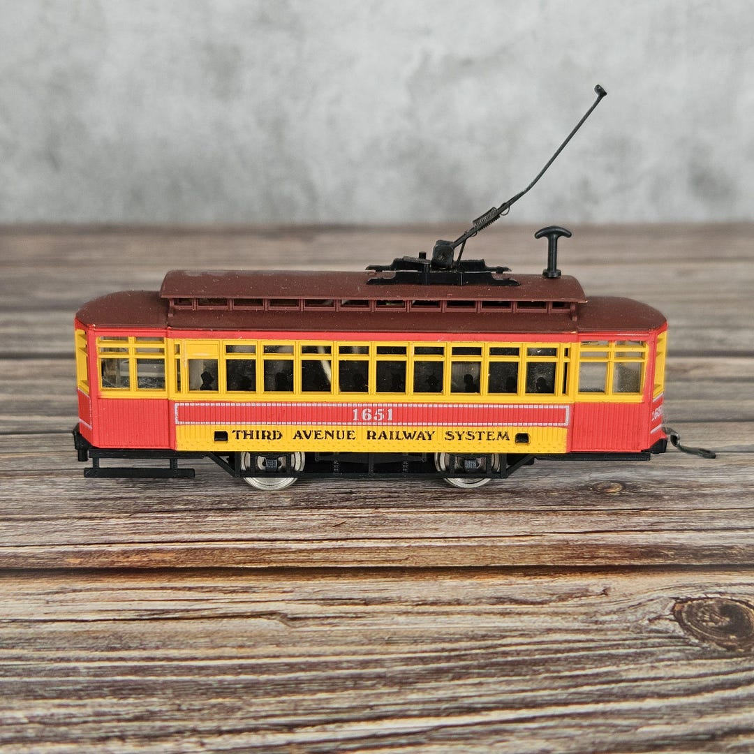 HO Scale Trolley Streetcar, Working Mehano Yugoslavia Third Avenue ...