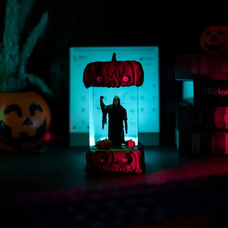 Ghostface Resin lamp, Scream horror Halloween pumpkin LED Night light, Handmade slasher Movie ...