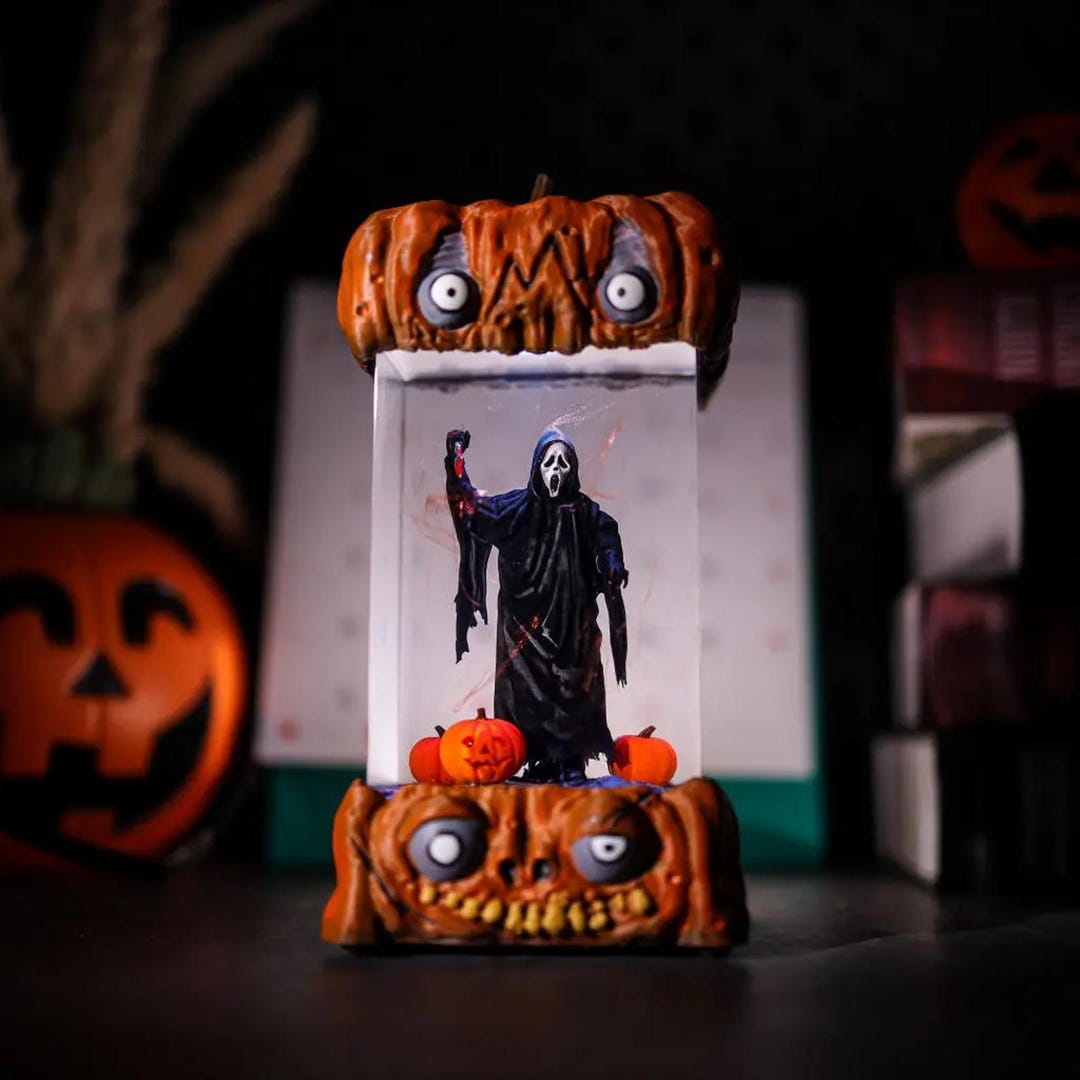 Ghostface Resin lamp, Scream horror Halloween pumpkin LED Night light, Handmade slasher Movie ...