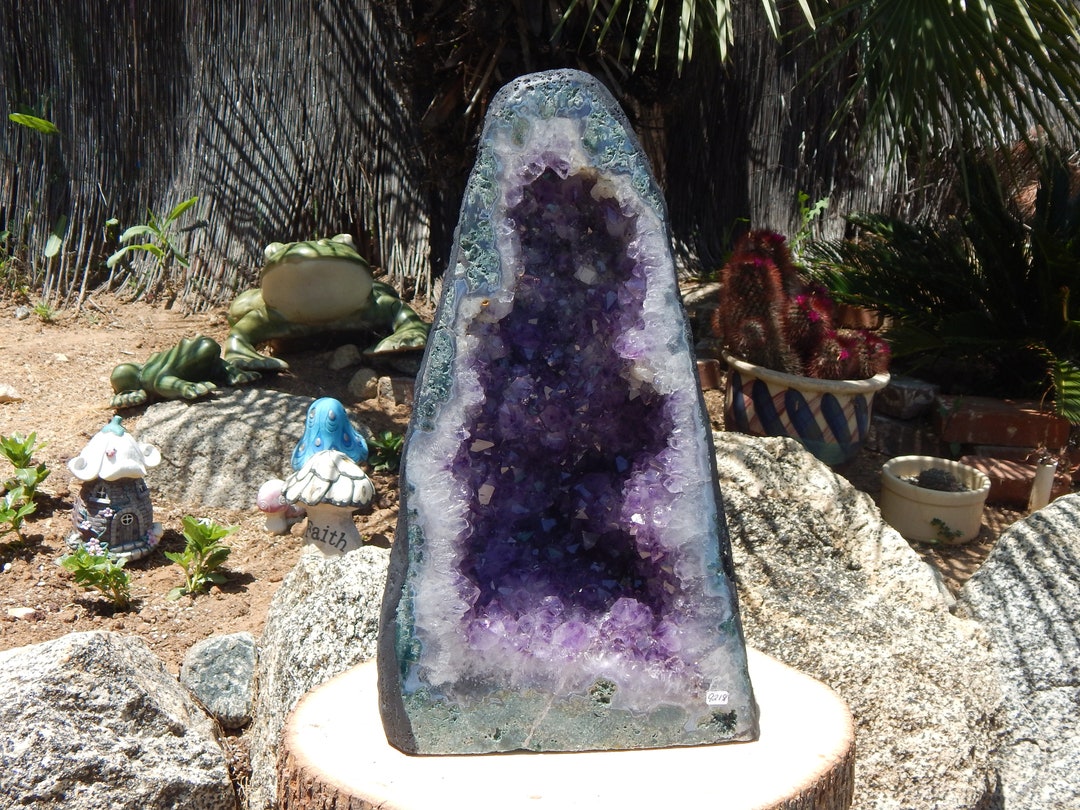 Amethyst Crystal Cathedral Geode, Crystal Amethyst Church Cathedral ...