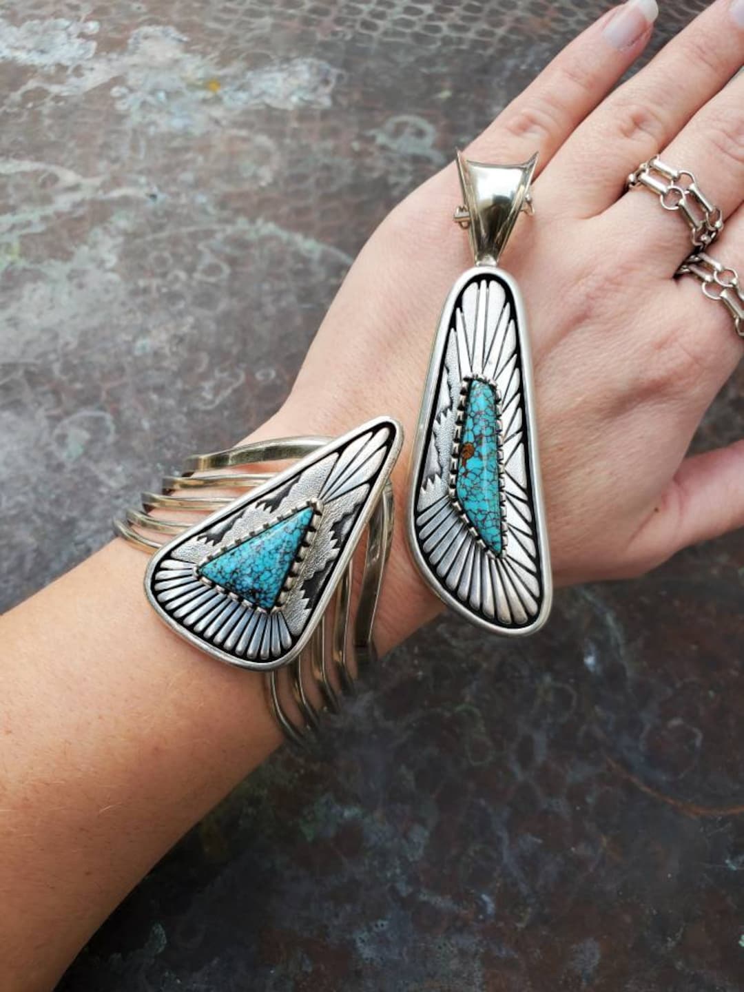 Leo yazzie jewelry store