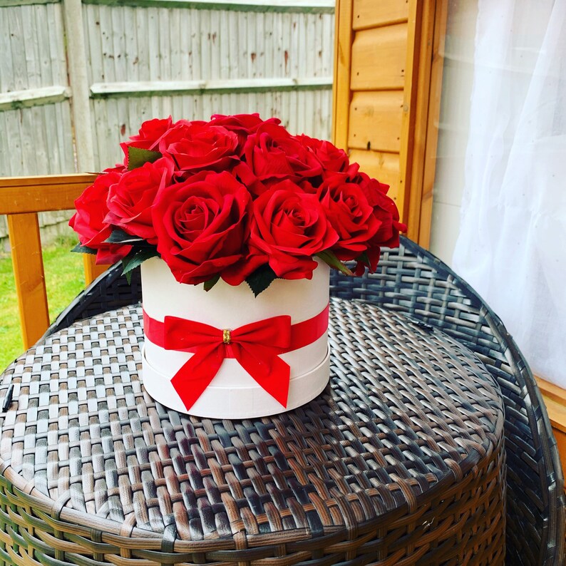 Hat Box Floral Arrangement - Etsy