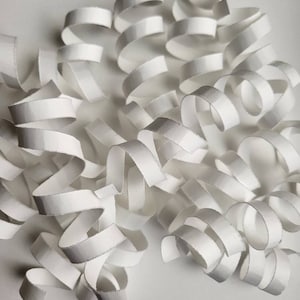 25 White Confetti Curls, White Confetti, Curly Paper Strips - Etsy