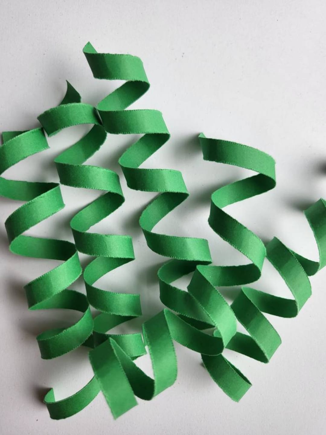 50 Green Confetti Curls, Green Confetti, Curly Paper, Paper Strips - Etsy