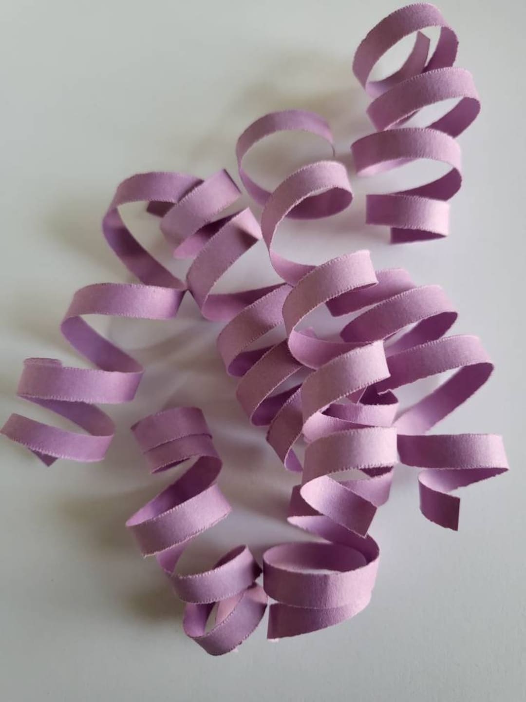 50 Purple Confetti Curls, Purple Confetti, Curly Paper Strips - Etsy