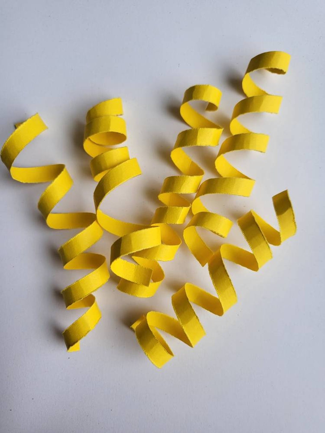 50 Yellow Confetti Curls, Yellow Confetti, Curly Paper, Paper Strips - Etsy