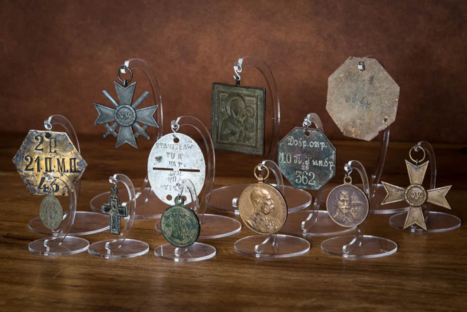 CK06 for Display Various Types of Small Medals, Medallions, Crosses and ...