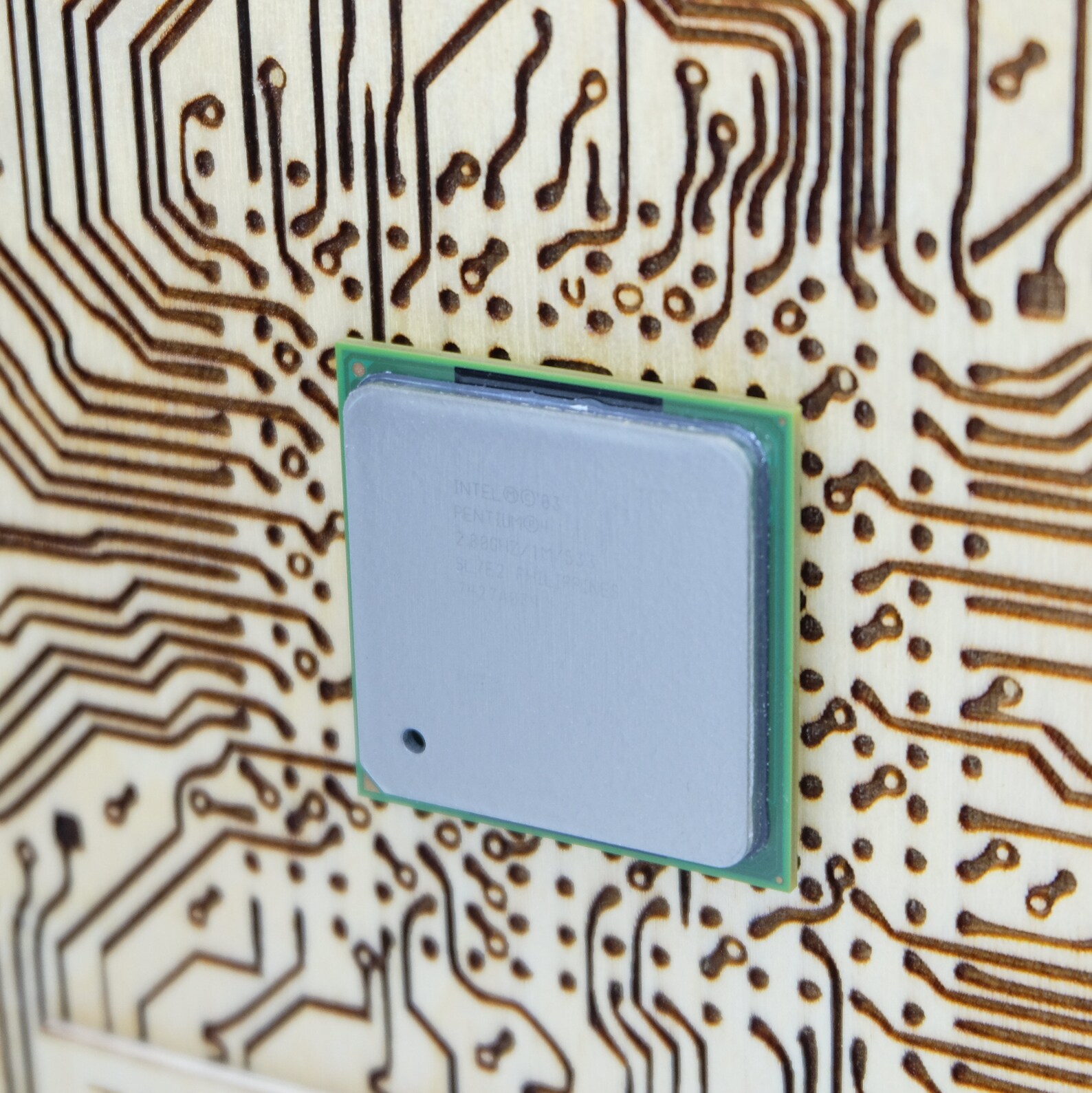 INTEL PENTIUM 4 2.8GHZ/1M/533 in Shadow Box Frame - Exclusive ...